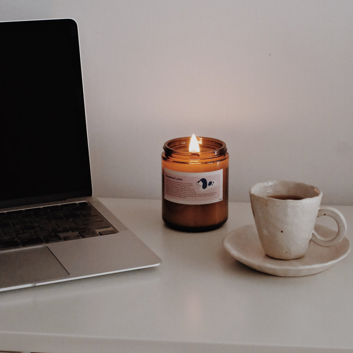 Furify® Pet-Friendly Soy & Coconut Wax Wood Wick Hazelnut Latte Candle